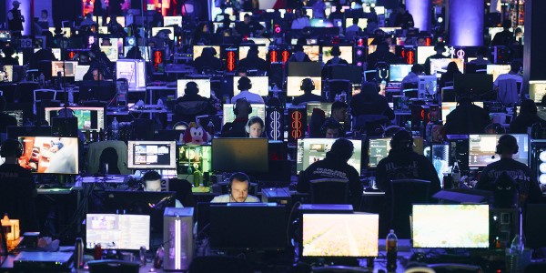 Erfolgreiche Premiere der gamescom LAN - gameforyou.ch